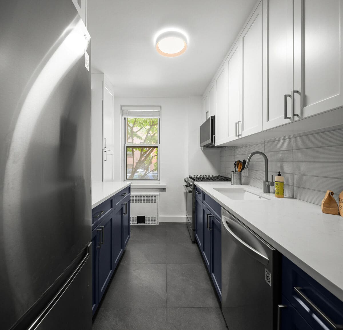Maximizing Small Kitchen Spaces: Top Trends and Tips for 2024 - NYKB